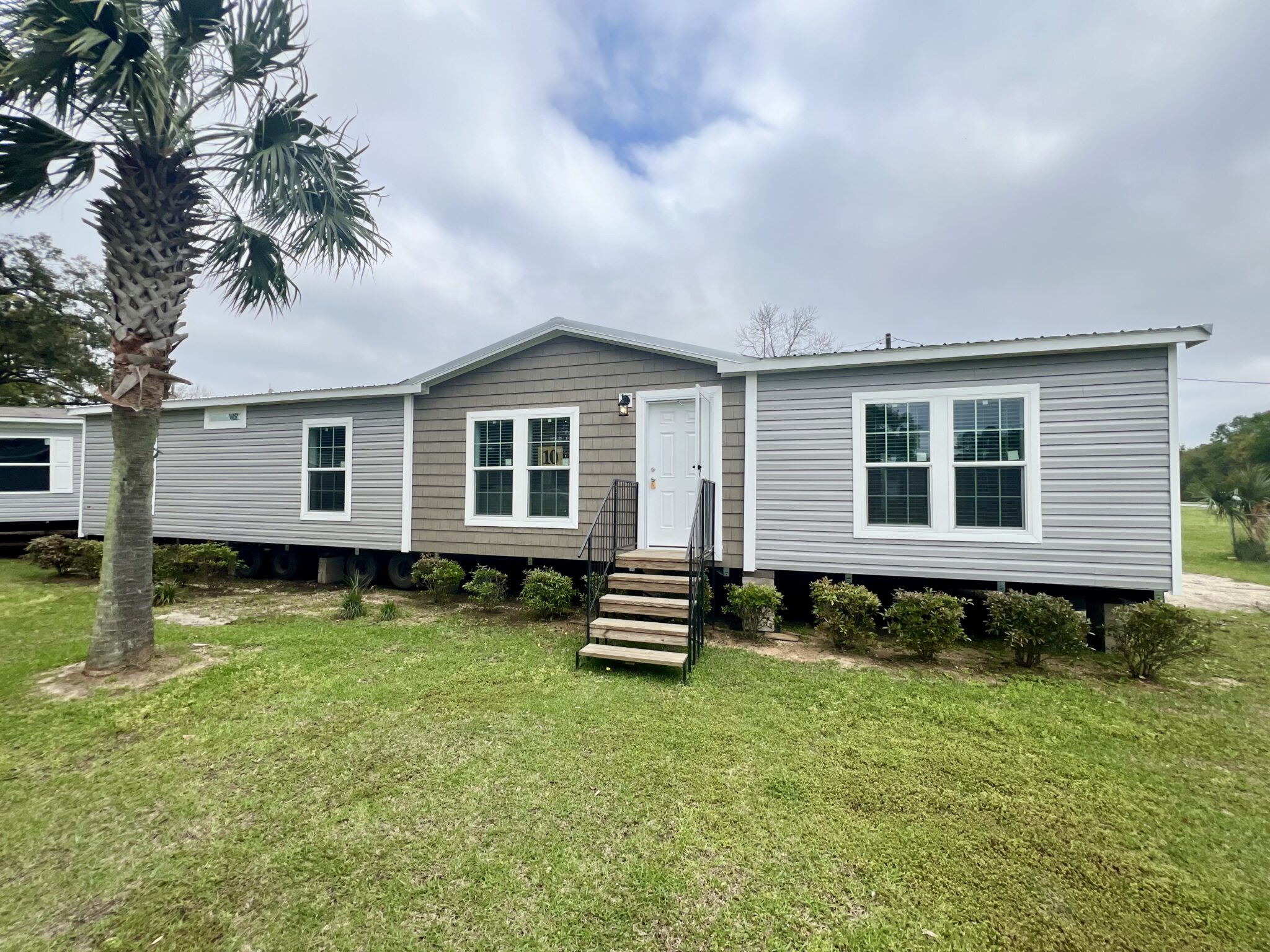 Discover the Jackson Manufactured Home by Sanders Housing.